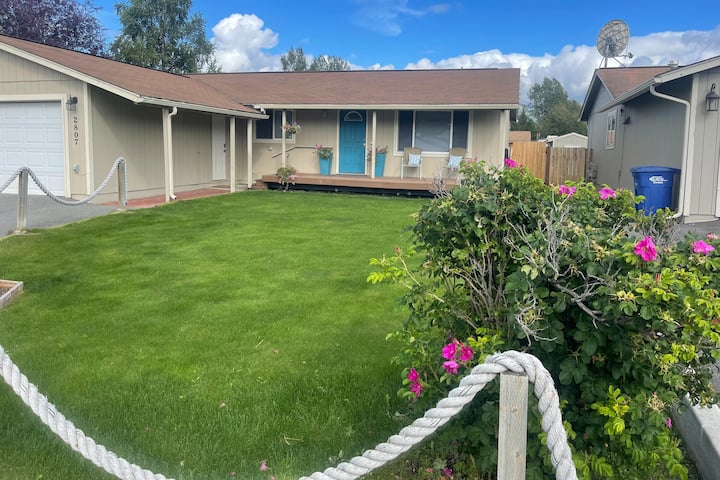 Rustic Retreat With Modern Conveniences - Anchorage