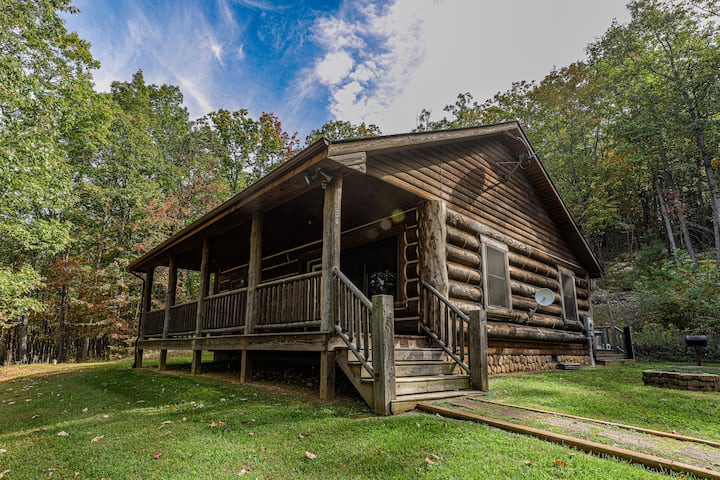 Whispering Pines Cabin @Shenandoahwoods - Stanley, VA
