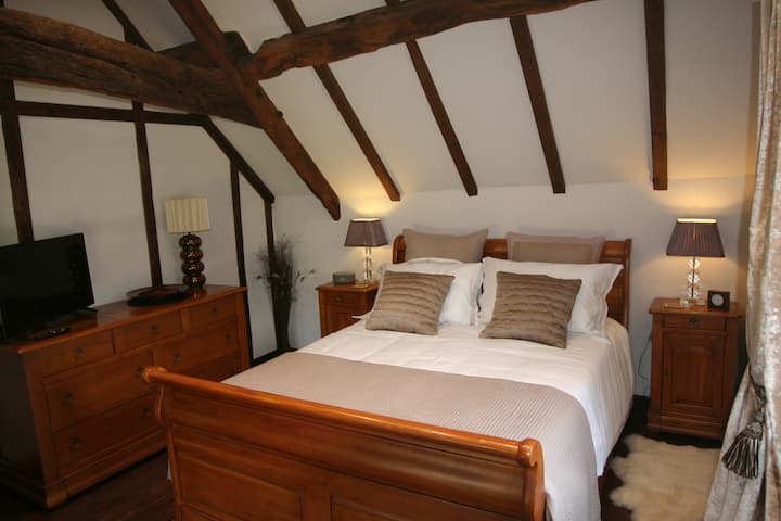 Luxury Country Cottage With Hot Tub - Sherwood Forest