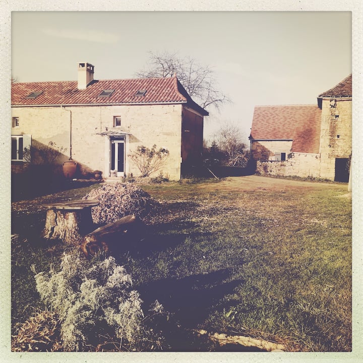 Charmante Halte Au Coeur Du Périgord Vert - Thiviers