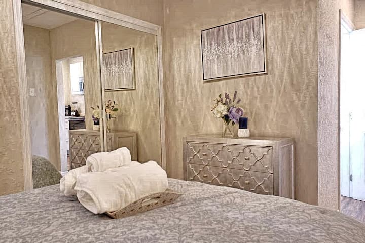 Adorable Studio W/ Patio & Fire Pit - Tampa