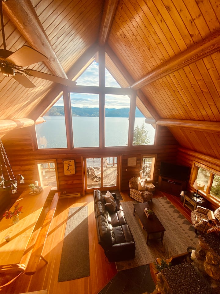 Lakeside Log Cabin Getaway - Coeur d'Alene, ID