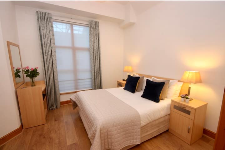 Gorgeous 1 Bed Wintergarden Central Location - Dublin, Ireland