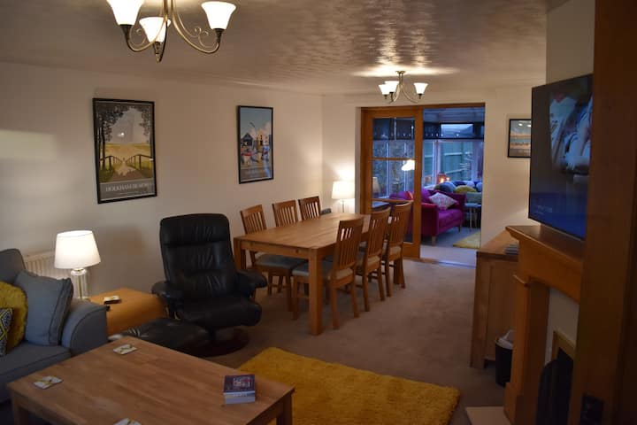 Dog Friendly Cottage With Hot Tub In Holt - Blakeney