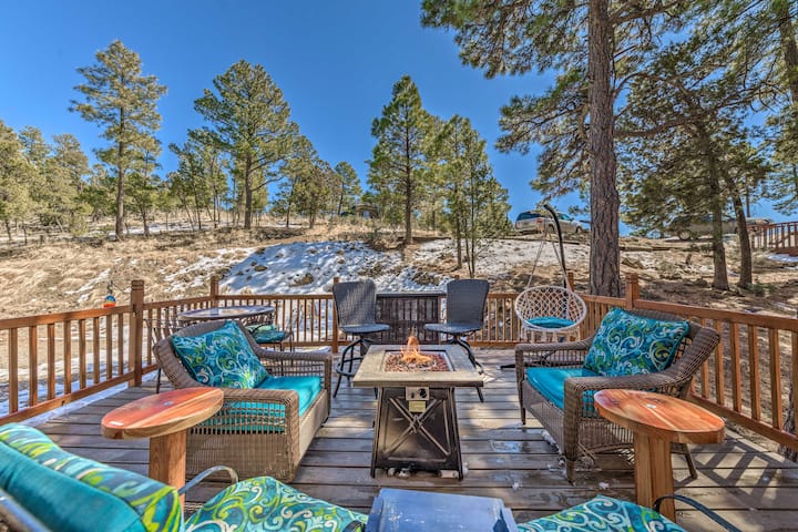 Knotty Pine Cabin W/ Private Hot Tub - Ruidoso, NM