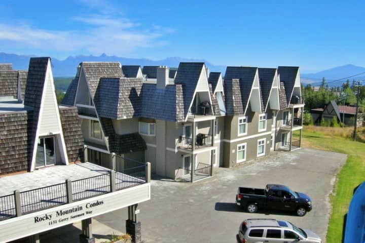 "Cozy Condo For Two | Golf & Hot Tub Dreams" - Kimberley, BC, Canada