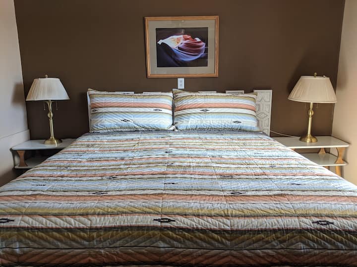 Kanab Red Cliffs Charm King Room Kanab #20 - Kanab, UT