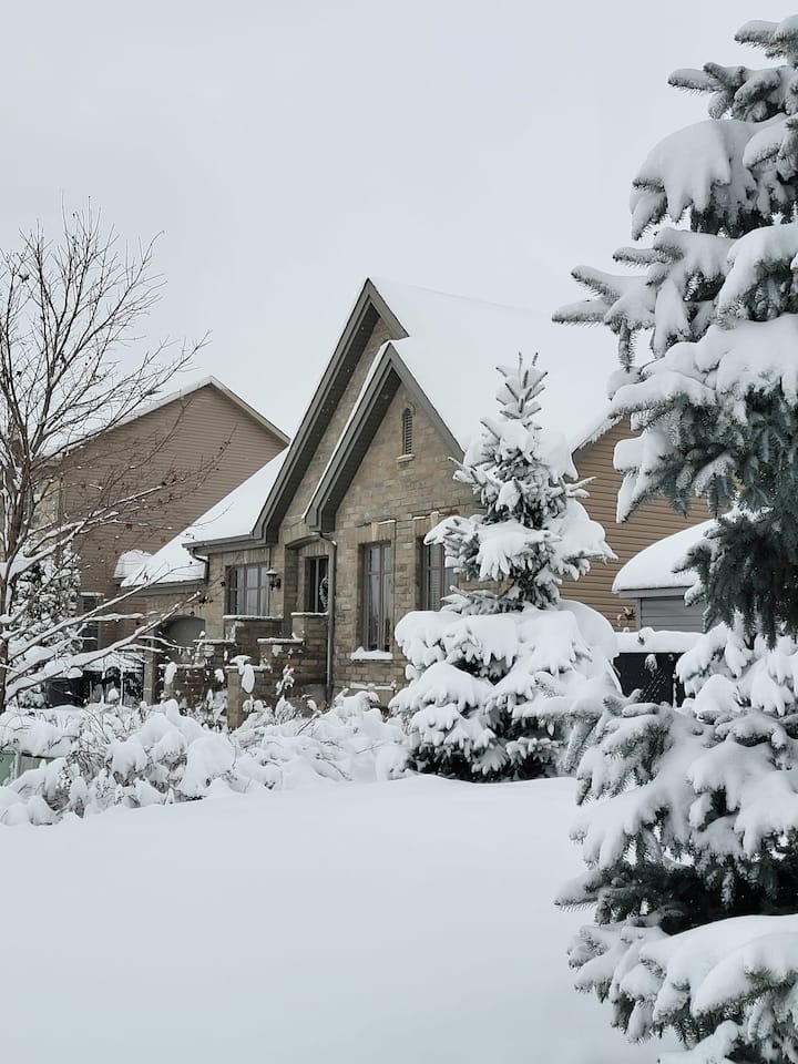 Maison  De Charme, Ski, Parcs, Piscine Privée - Longueuil