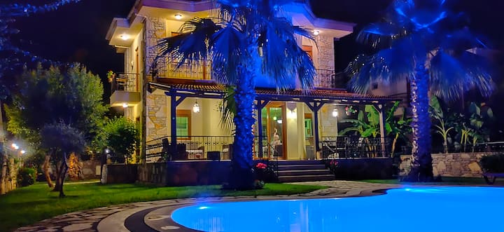 Villa Nefise - Sleeps 5, With Private Pool - Dalyan