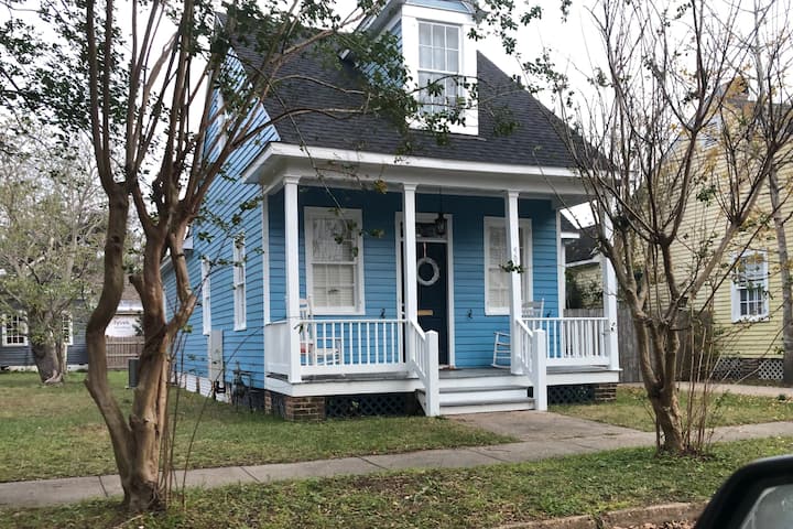 Historic Home In The Heart Of Downtown Mobile - Mobile, AL