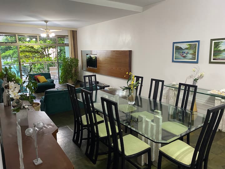 Apartamento Amplo 3 Suítes A 250m Da Praia - Guarujá