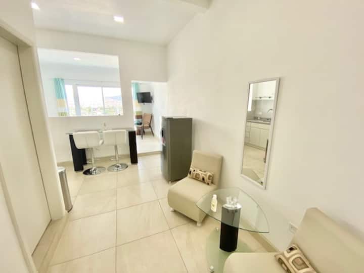 Downtown Loft 2/buena Ubicacion/vista A La Ciudad - Ensenada