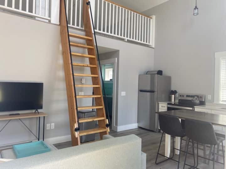 2 Bdrm Loft Built In 2022- 2 Min Walk Wells Beach - Wells, ME