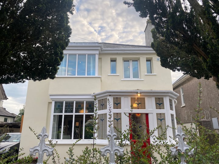 "Woodfield" Historic Family House W/ Free Parking - Cork (Ireland)