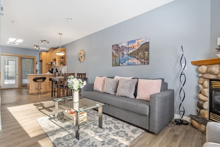 2br In Two Storey Townhouse/1 Km To Banff Parkgate - Canmore