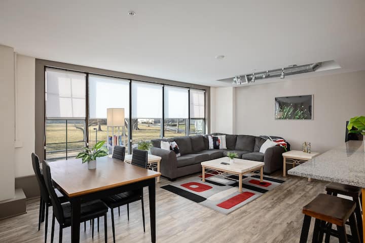⍟ Midtown 2 Bedroom Apartment ⍟ - Overland Park, KS