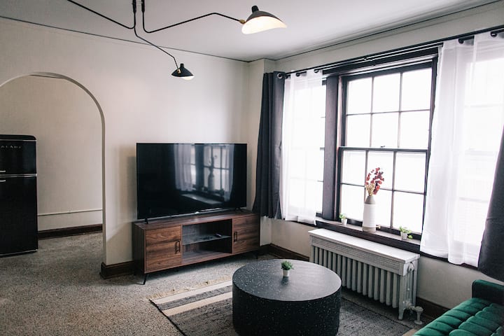 Historic Downtown Studio. Unit I. - 매디슨