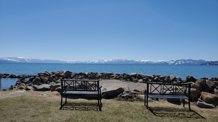 Lakeside Townhome Private Beach- Tahoe Vista - Lake Tahoe