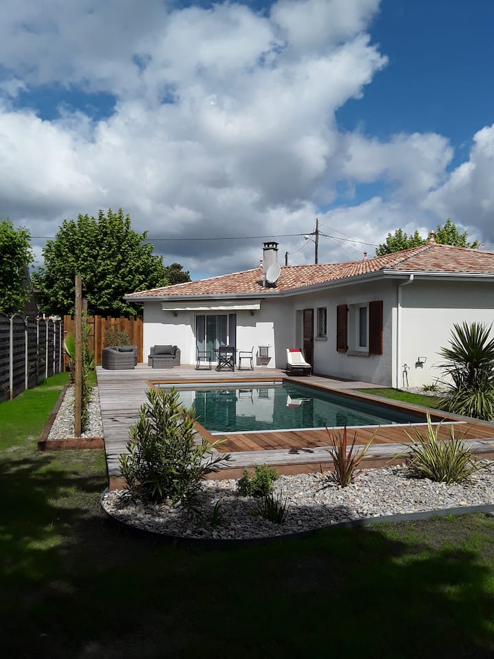 Maison Lumineuse Tout Confort Et Piscine Chauffée - Audenge