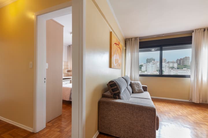 Excelente Localização E Conforto C/box B. Floresta - Porto Alegre