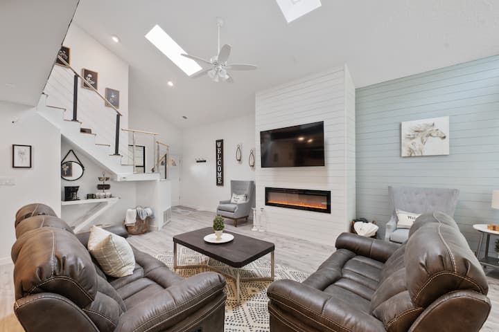 Lux-adobe In Ne Heights - Albuquerque