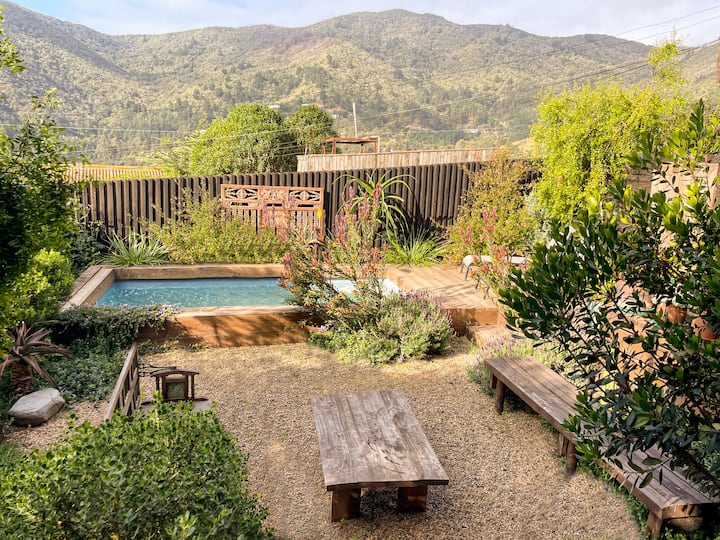 Casa Familiar Con Piscina Y Vista En Zapallar. - Zapallar