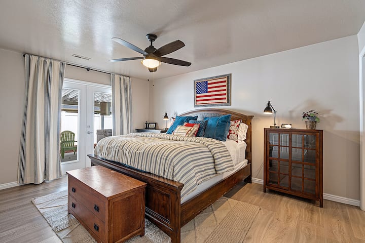 Twin Retreats • 2 Homes Both W/ Hot Tub • Sleep 18 - Ogden, UT