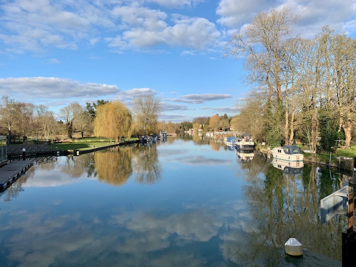 Didcot Holiday Rentals & Homes - England, United Kingdom | Airbnb