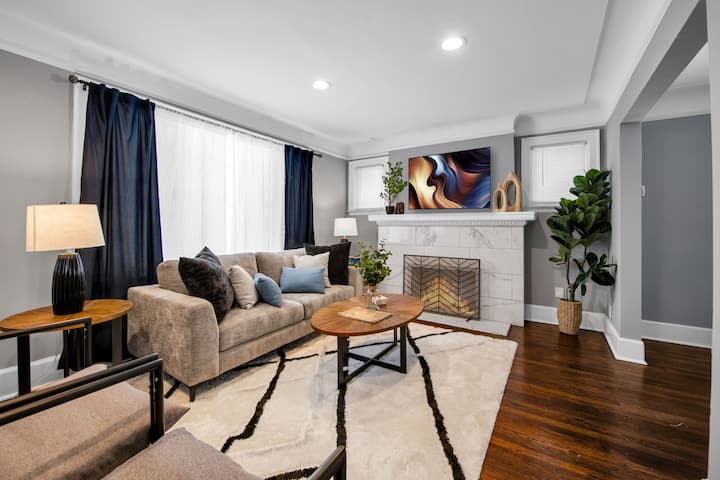 Stylish Retreat - Berkley, MI