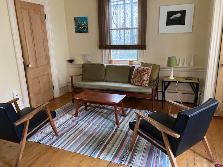 1 Bedroom In Union Square. Entire Apartment - Cambridge, MA