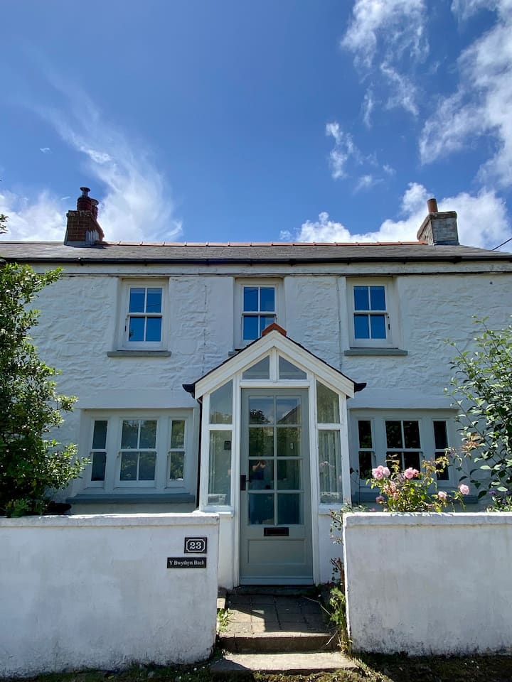 Beautiful, Stylish Pembrokeshire Cottage In Solva - Solva