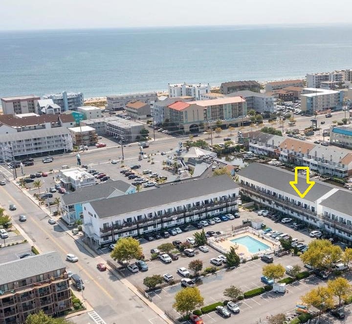 Walk To Beach, Overlooking Pool! - Ocean City, MD
