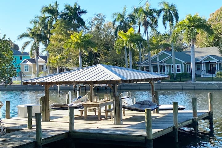 Historic Wares Creek 3 Bedroom With Dock Access - Bradenton, FL