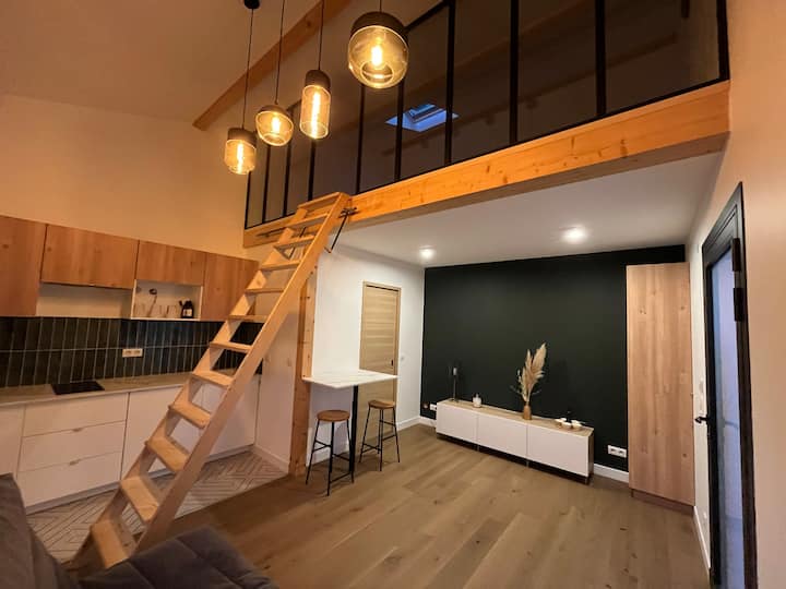 Adorable Maison D'hôtes Avec Piscine - Lyon