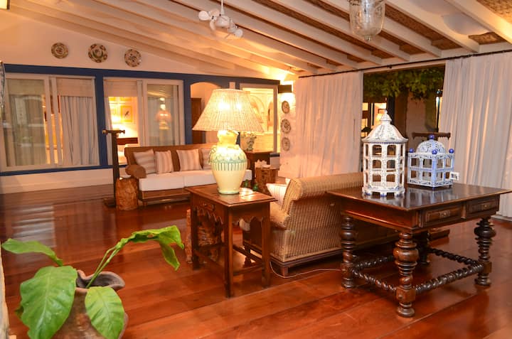 Casa De Alto Padrão - Centro Histórico - Trindade