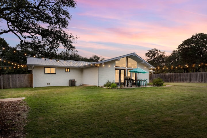 1 Mile To Gruene! Huge Yard–tons Of Deer! - New Braunfels, TX