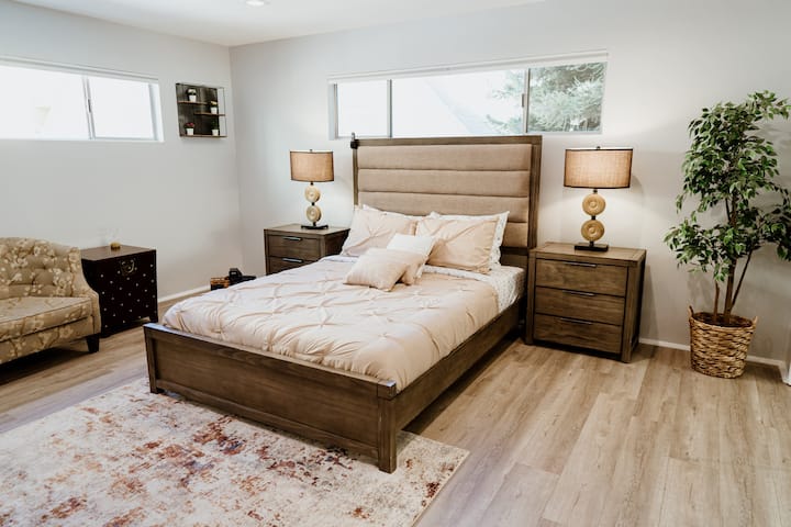 2-bdrm Townhome W/ Rooftop Deck Remodeled 2022 P30 - Los Angeles, CA