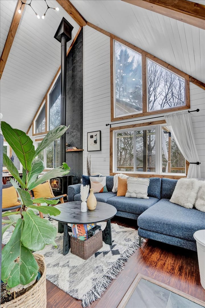 Pocono Mountains Tiny House Vacation Rentals - Pennsylvania, United ...