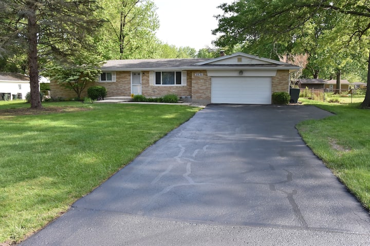 Cozy Comfortable Loveland Ohio Three Bedroom Home - Mason, OH