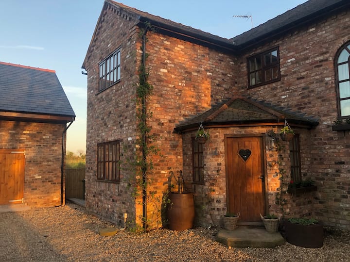 Bed And Breakfast At Bumbleberry Cottage - Wrexham