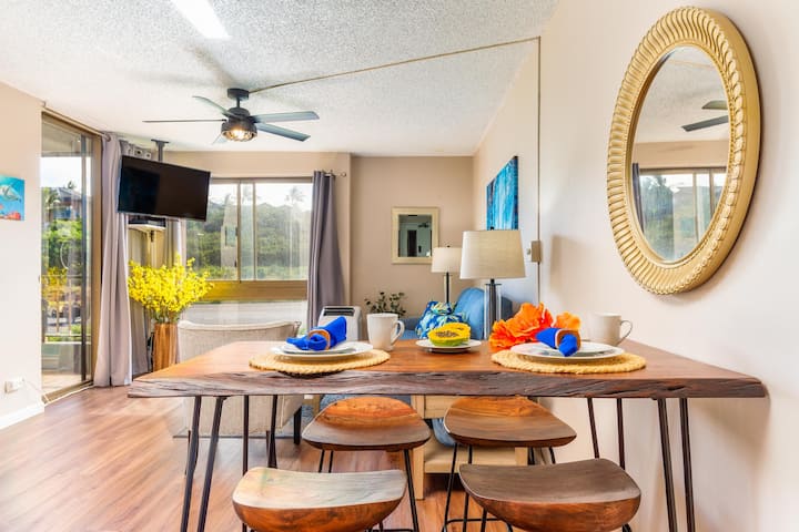 Affordable West Maui 1 Bed/1 Bath Condo - Walk To - Maui