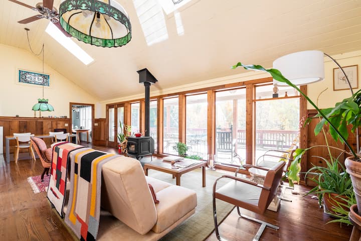 Amazing Views, Wood Stove, Close To Skiing! - Hunter, NY