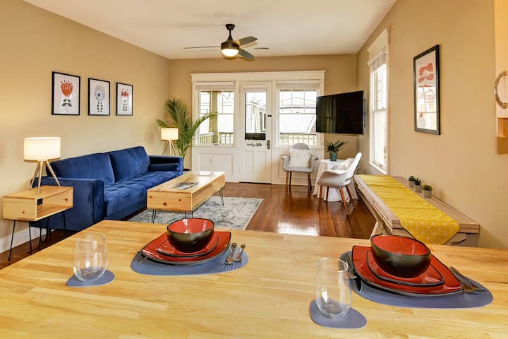 2br/2ba Executive Monthly Flat W/carport & Balcony - Louisville, KY