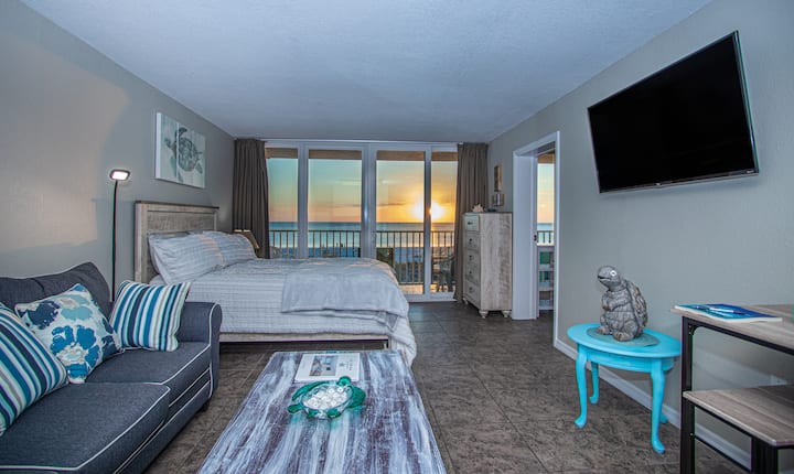 Waterfront Condo! Stunning Views! 2 Bed Baths - St. Pete Beach, FL