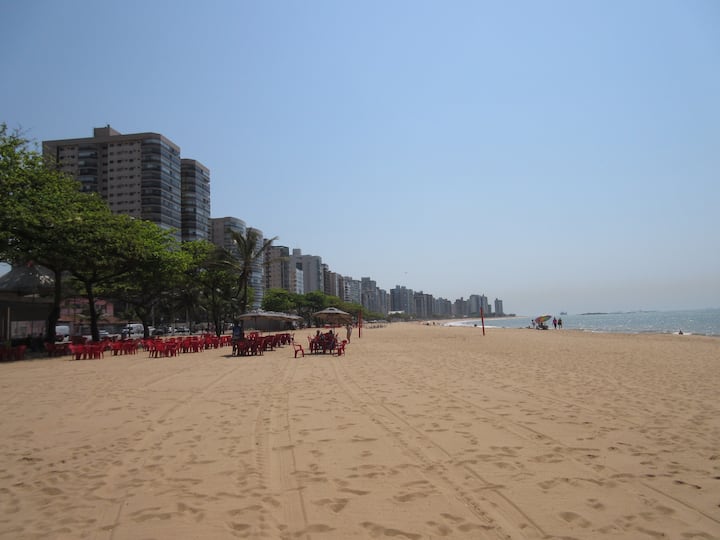 Três Quadras Da Praia De Itaparica - Vila Velha-es - Vila Velha