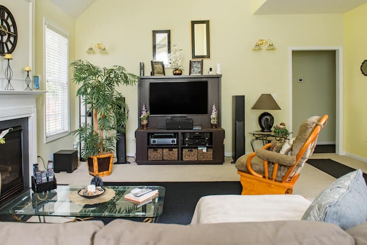 Private Room With Detached Private Full Bath - Summerville, SC