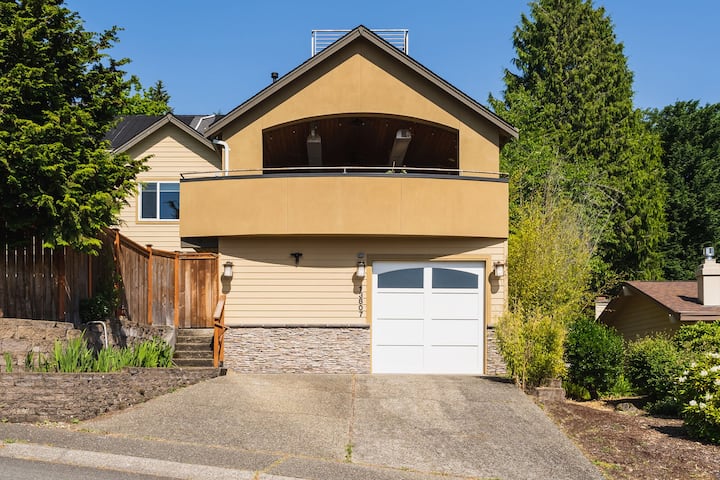 2 Bedroom Luxury Apartment With Full Kitchen - Bellevue