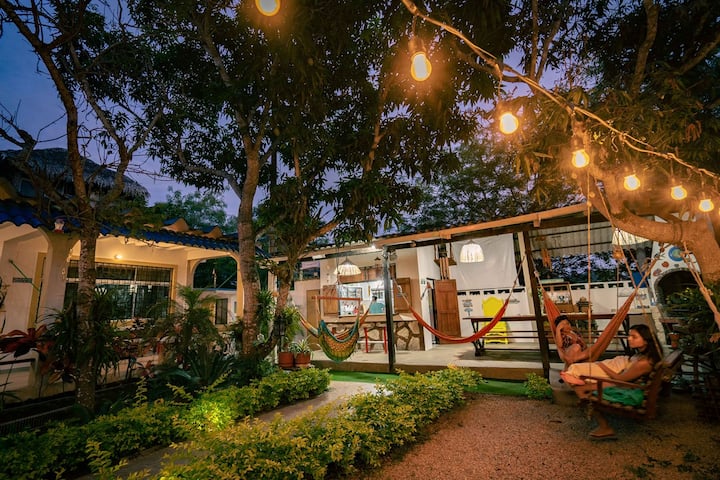 Casa Playera, Sector Oloncito/olon/hasta 12 Pers. - Ecuador