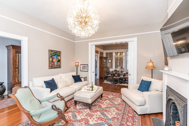 Historic/artistic/fun/3 Bdrm/courtyard/parking - Savannah, GA