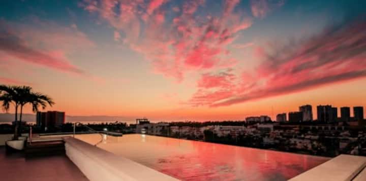 Trendy & Luxury Private Balcony And Rooftop Pool - Puerto Vallarta